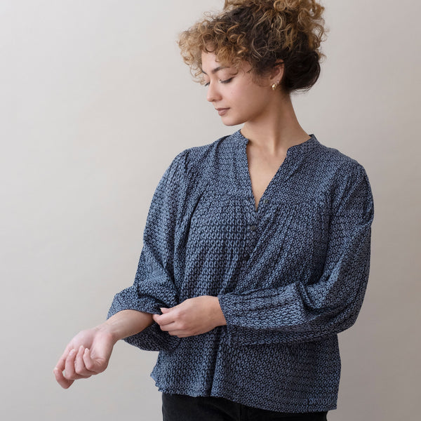 Isobel Top- Esmee Navy - Graymarket
